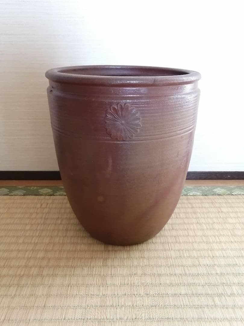 【備前焼】時代もの　菊紋　壺　火襷