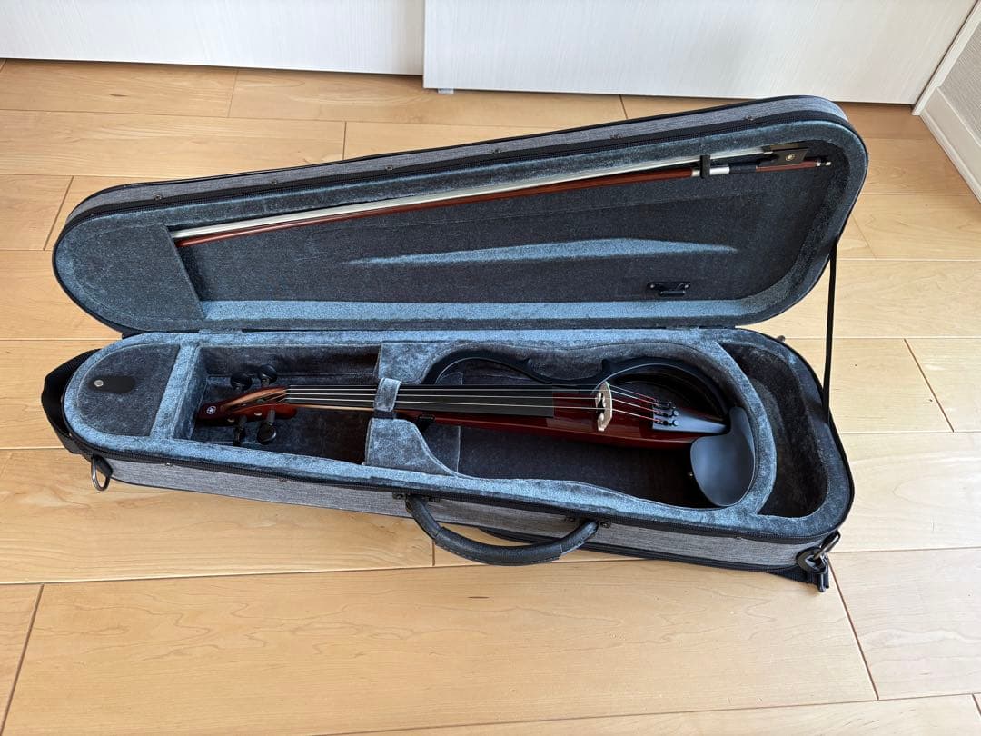 【美品】YAMAHA サイレントバイオリン YSV104