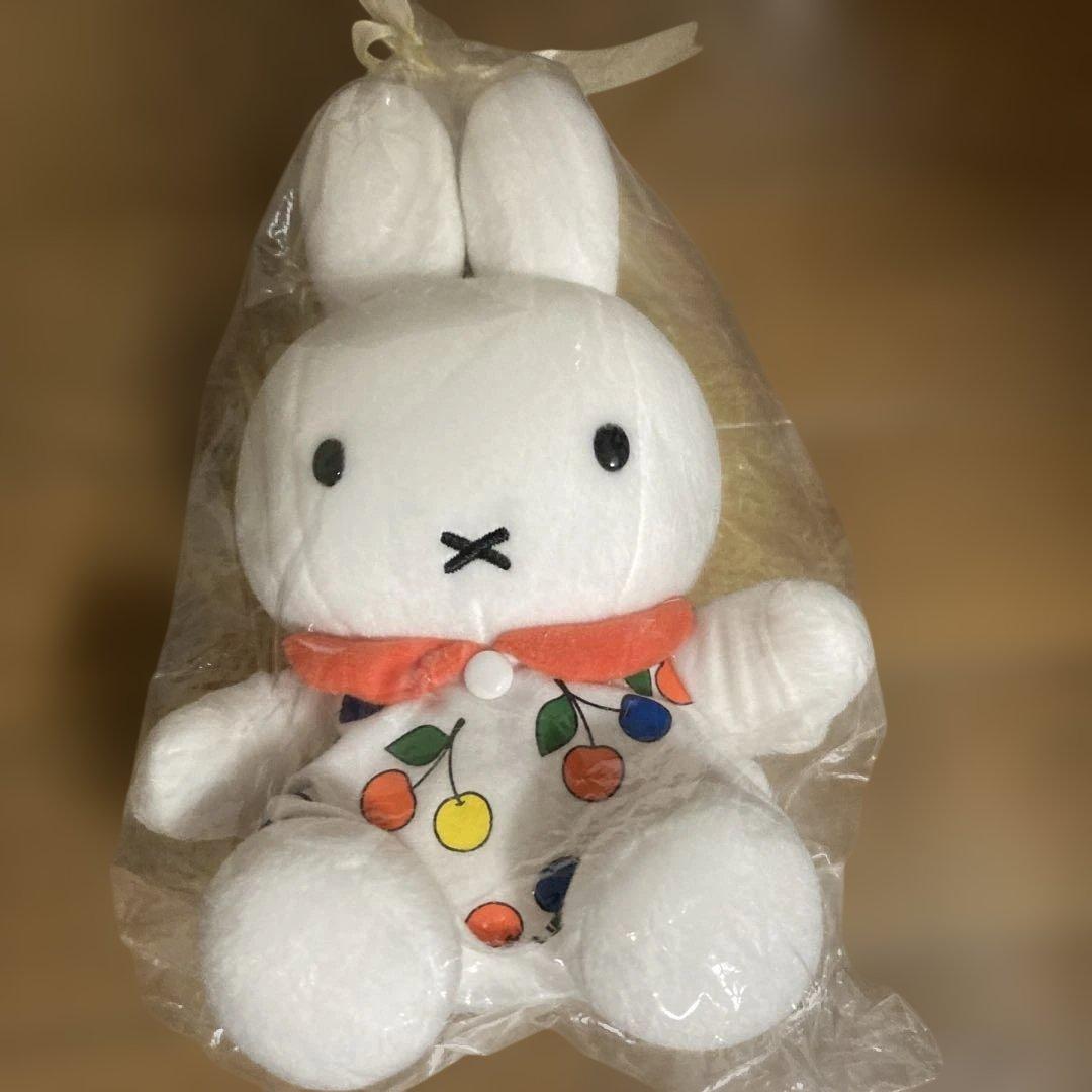 ミッフィー　ぬいぐるみ　miffy & cherry セキグチ製