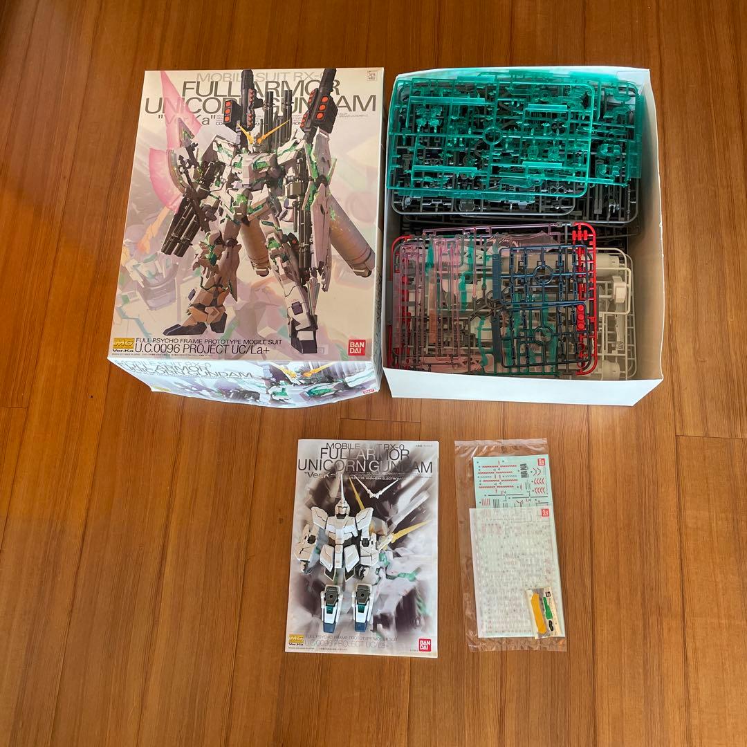MG Ver.Ka νガンダム完成品＆フルアーマーユニコーン制作途中 デカール有
