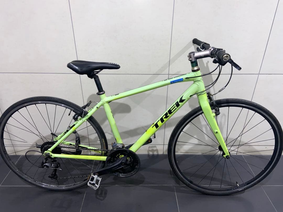 TREK FX7.4 クロスバイク　トレック fx7.3 自転車　fx23415