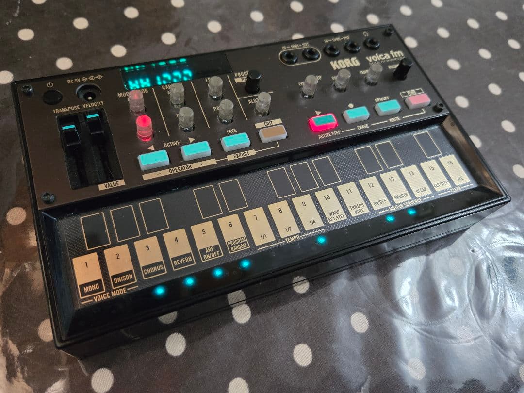 KORG volca fm2 シンセサイザー