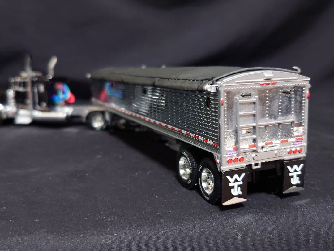 DCP1/64Peterbilt379ダイキャストプロモーショントラックミニカー