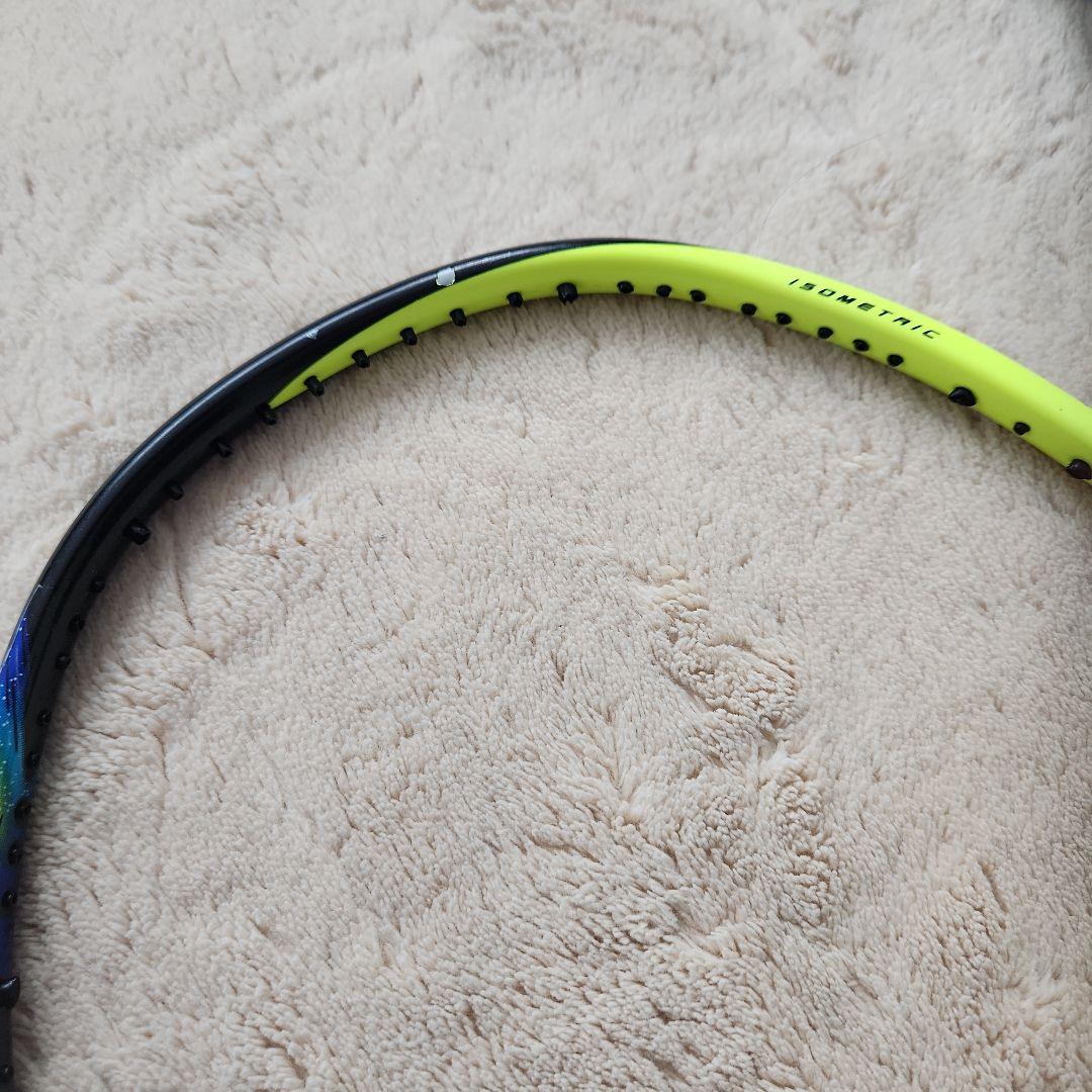 YONEX　アストロクス77 バドミントンラケットガット無し1本と袋のセット！