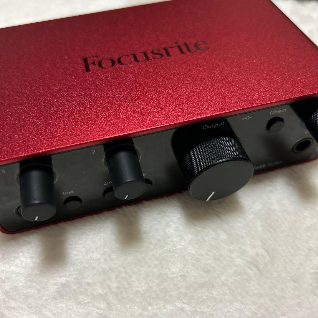 Focusrite オーディオインターフェイス 赤