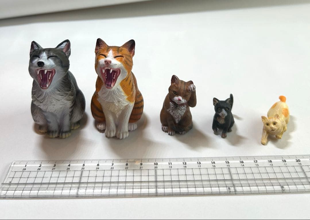 希少 猫 フィギュアと小物セット レア 鑑賞 ガチャ コレクション