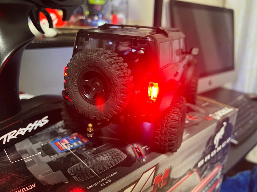 Traxxas trx4m フォードBronco 黒 オフロードRCカー
