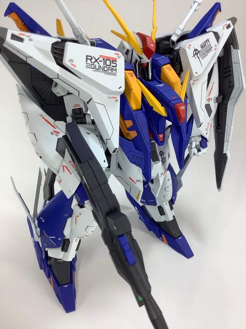 HGUC RX-105 クスィーガンダム　塗装済完成品