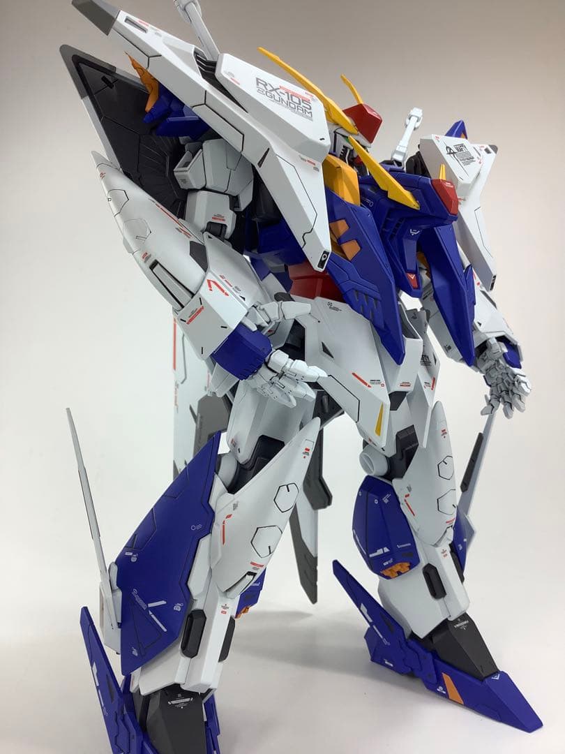 HGUC RX-105 クスィーガンダム　塗装済完成品