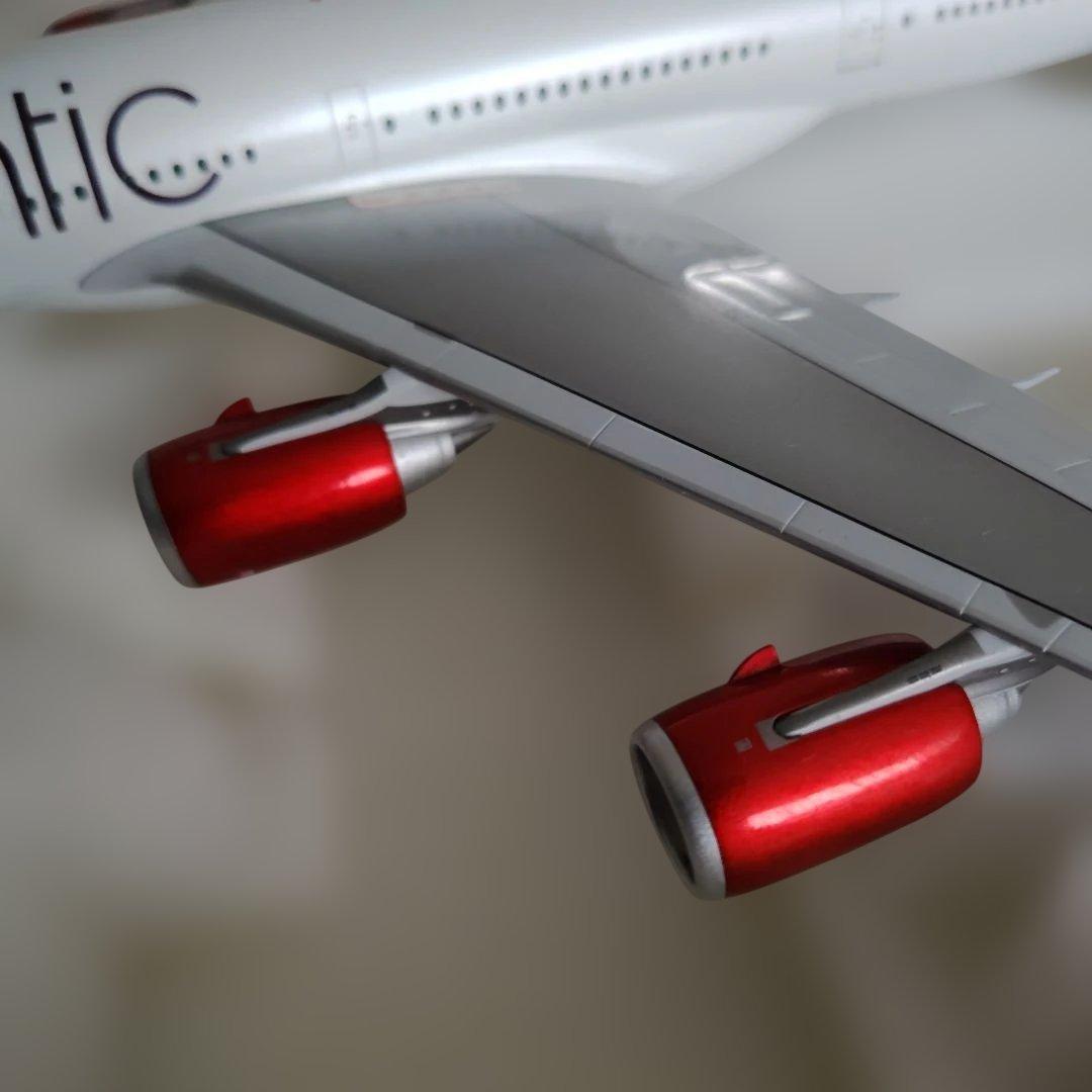 航空機・ヘリコプター Virgin Atlantic A340-600 Gemini 200