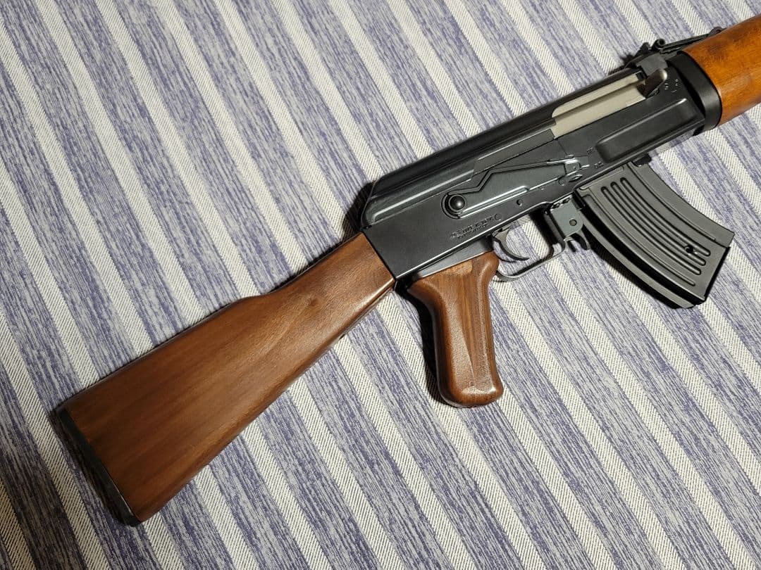 スイ　 AK47