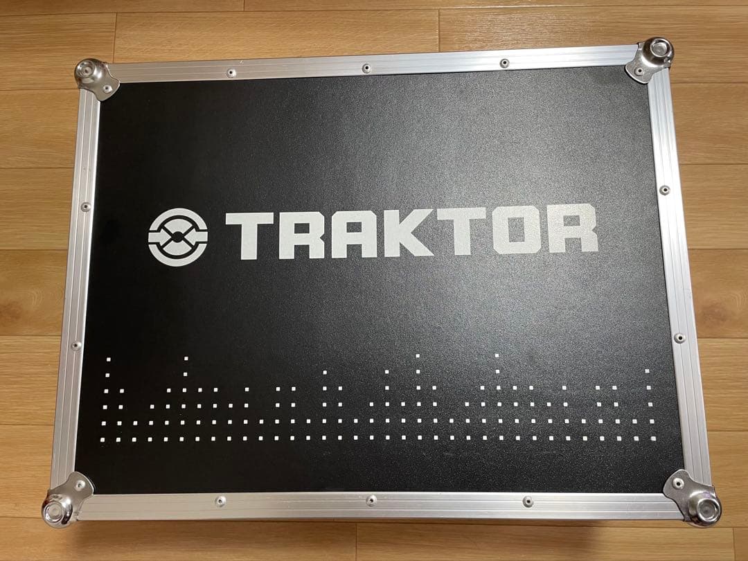 TRAKTOR KONTROL S4フライトケース付き