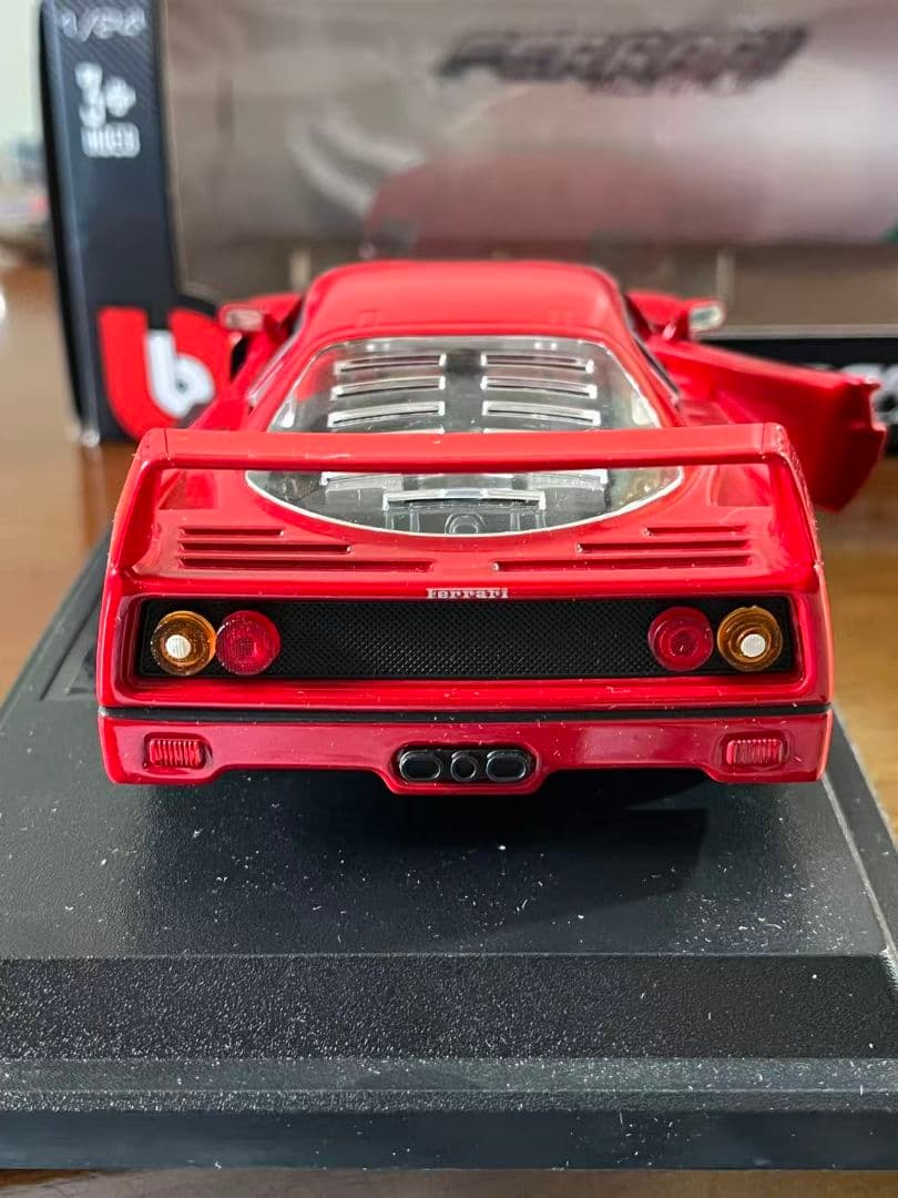 ミニカー1/24Ferrari F40Bburago
