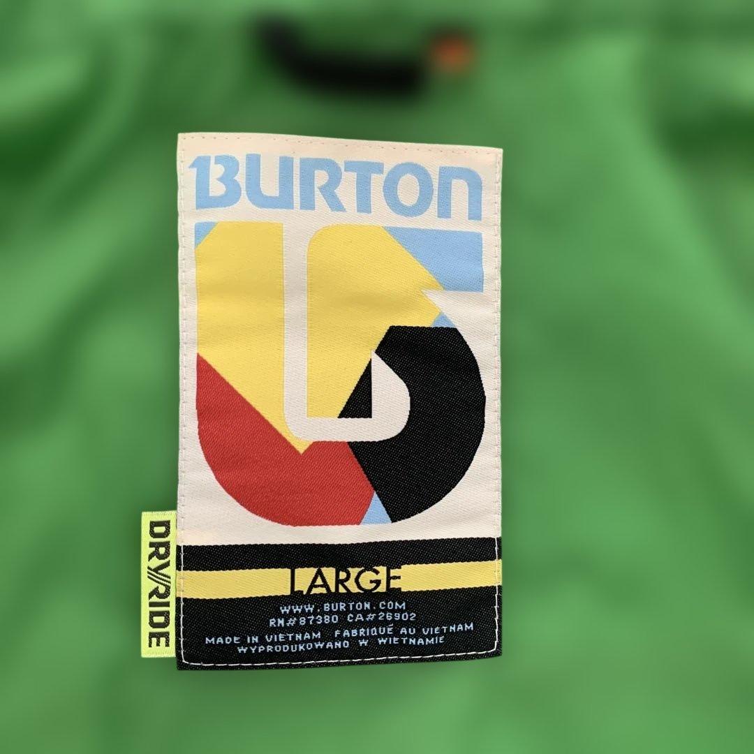 未使用級✨バートンBurton スノーボードウェア　スキーウェア　ジャケット　L