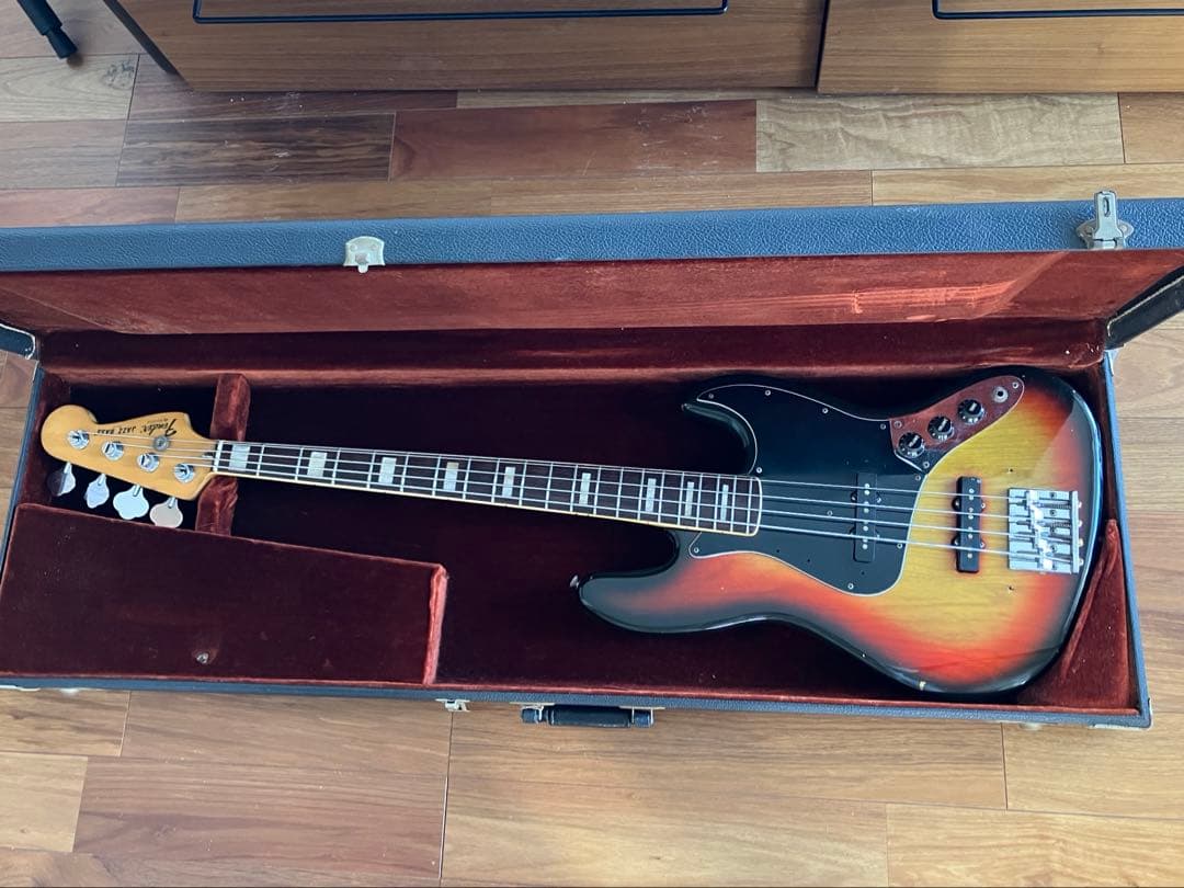 1979年製、Fender Jazz Bass -3 Tone Sunburst