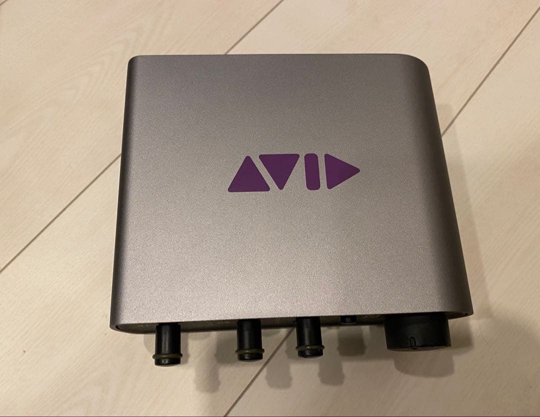 Avid Mbox Mini 2x2オーディオインターフェース