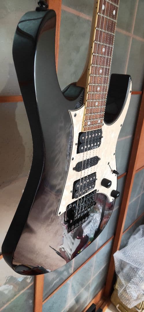 エレキギター　Ibanez RG350QMZ　EMG搭載