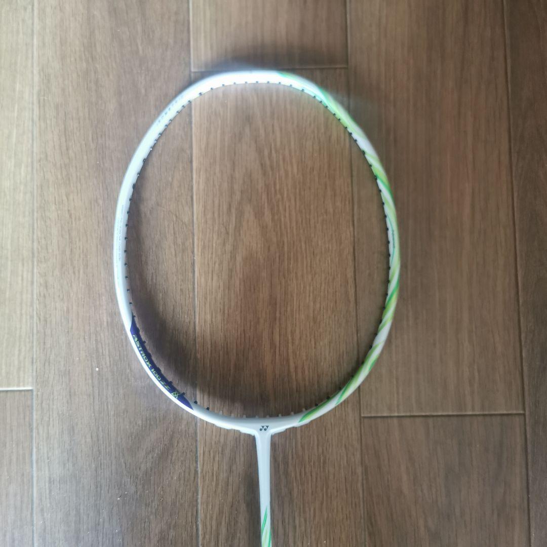 YONEX バドミントンラケット アストロクス 100zz va