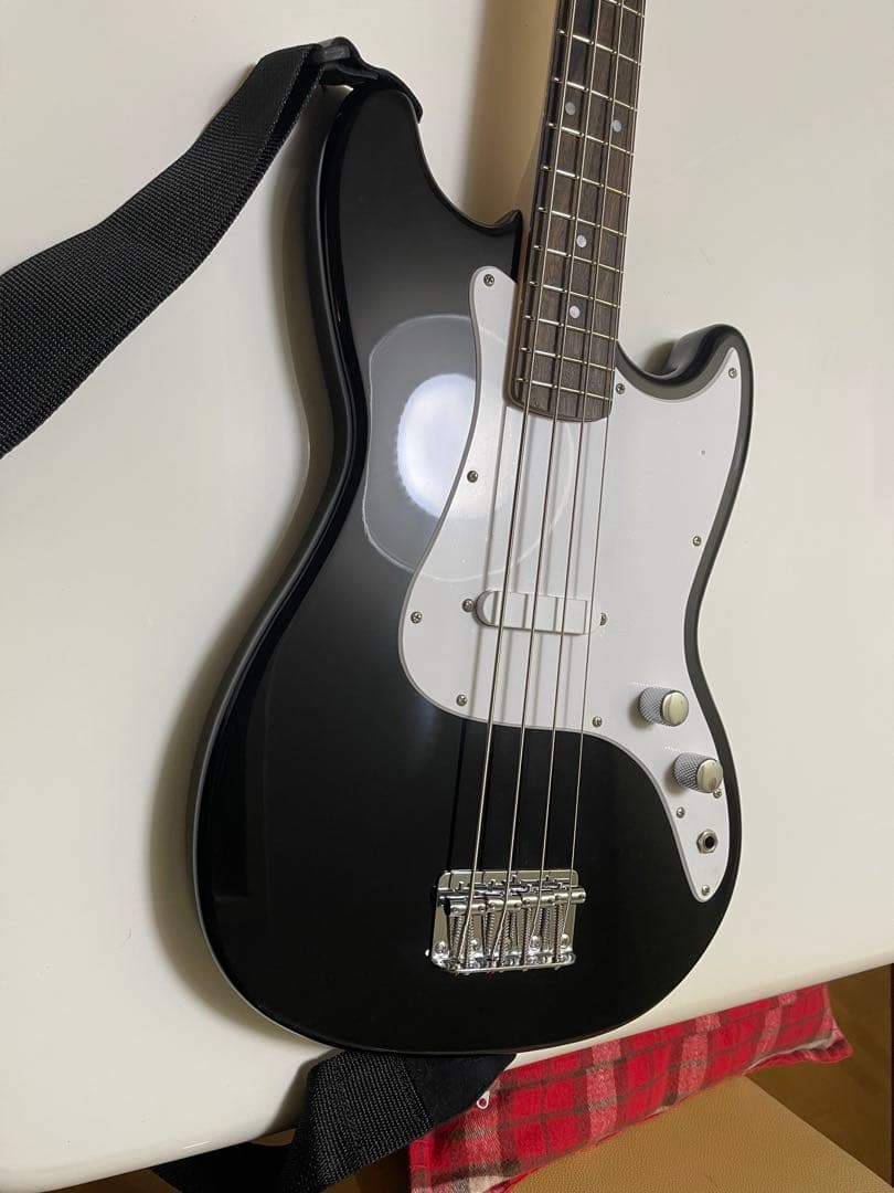 スクワイヤー　Squier by Fender エレキベース ブラック