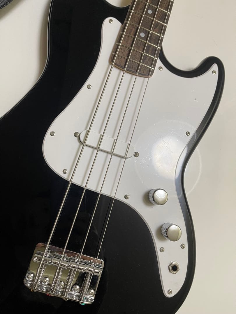 スクワイヤー　Squier by Fender エレキベース ブラック