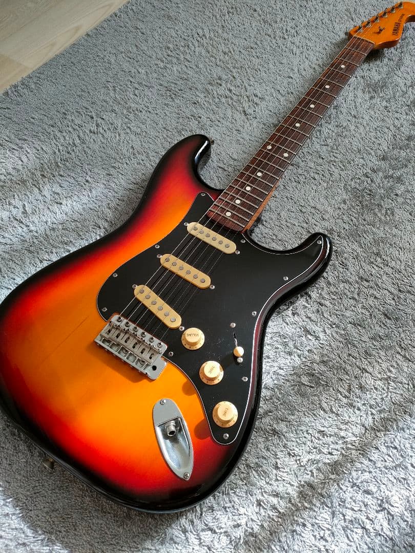 ギター YAMAHA ST500R Sunburst