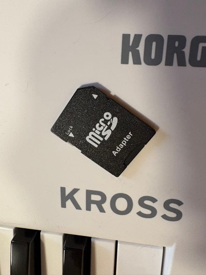 KORG KROSS2-61 限定ホワイト ケース付 美品