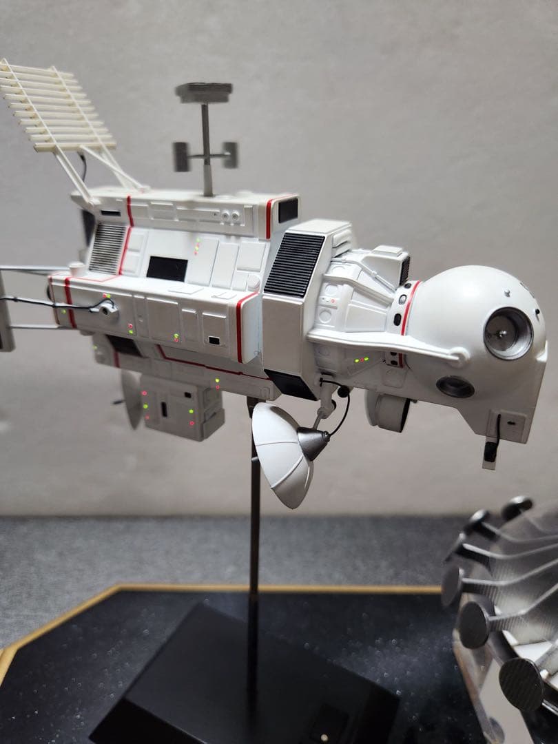 精密再現！　謎の円盤UFO 有名モデラー渾身の逸品 コンピュータ偵察衛星SID