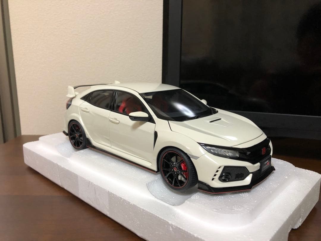 ホンダ CIVIC TYPE R FK8 （前期）　オートアート