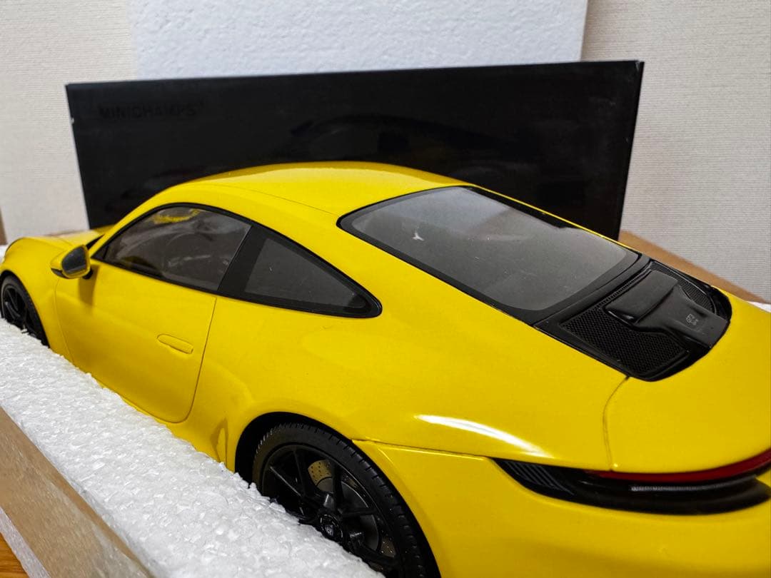 【MINICHAMPS】Porsche911GT3 Touring YELLOW