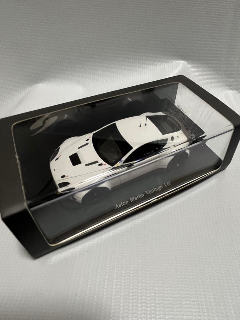 Aston Martin Vantage 限定100台　1/43