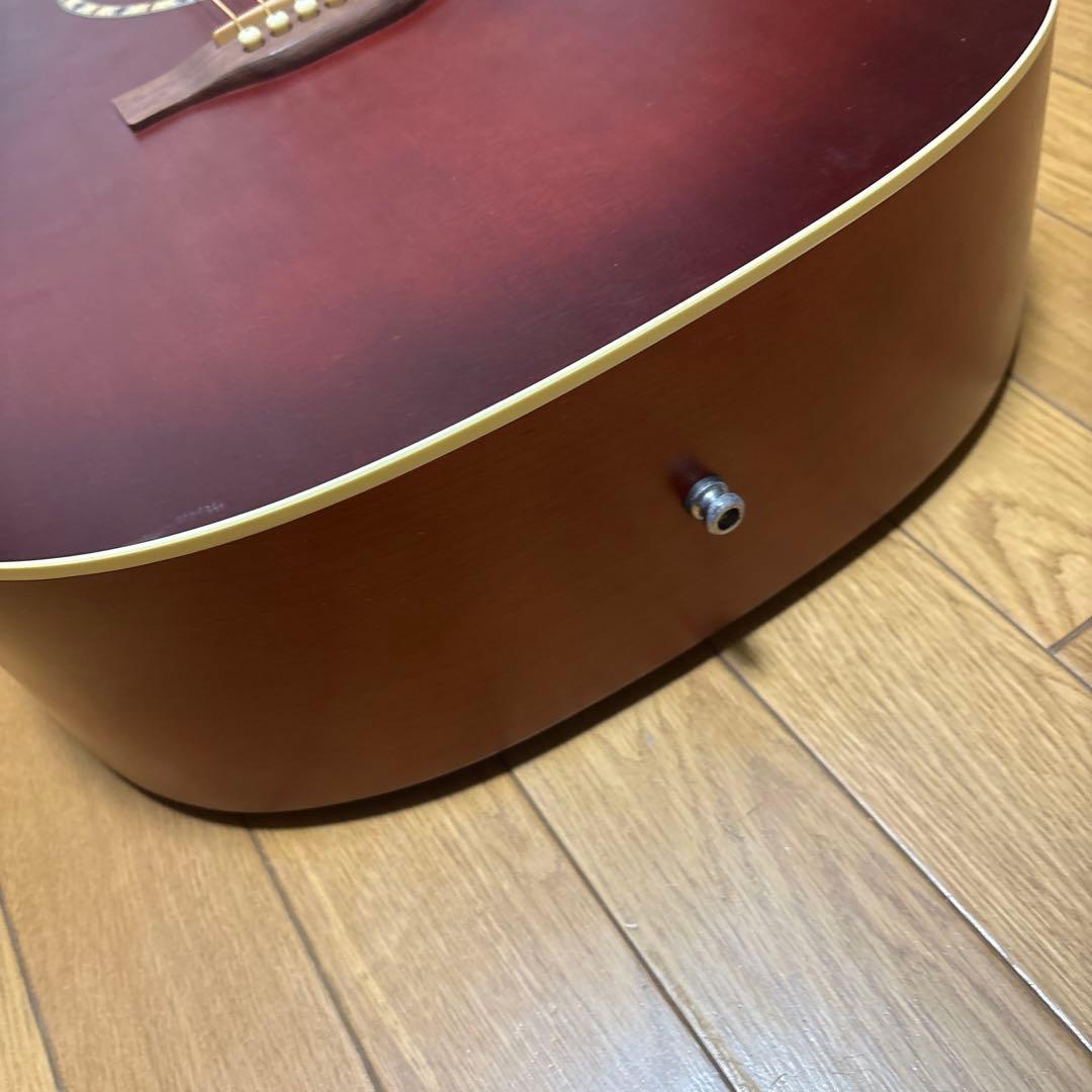 美品 Art&Lutherie Folk Spruce Burgundy