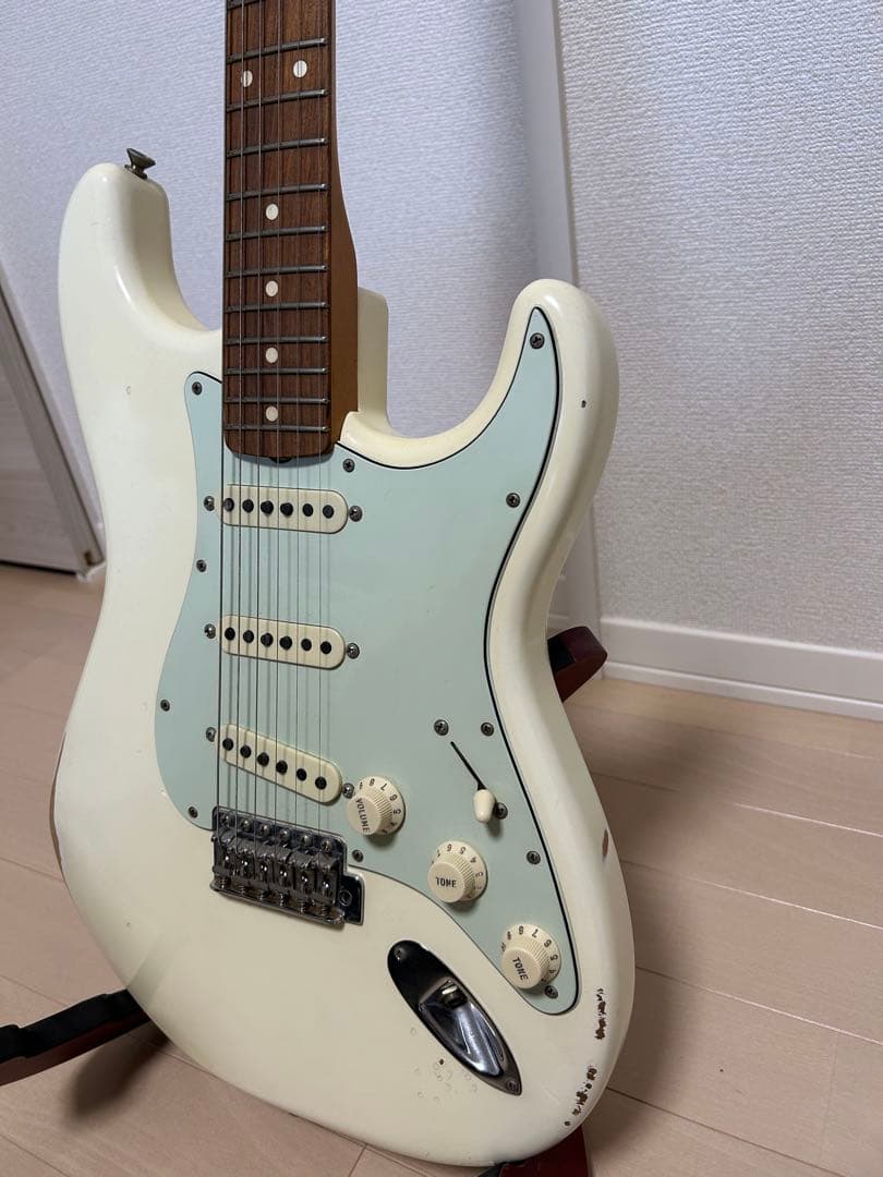 Fenderフェンダー Road Worn Stratocaster