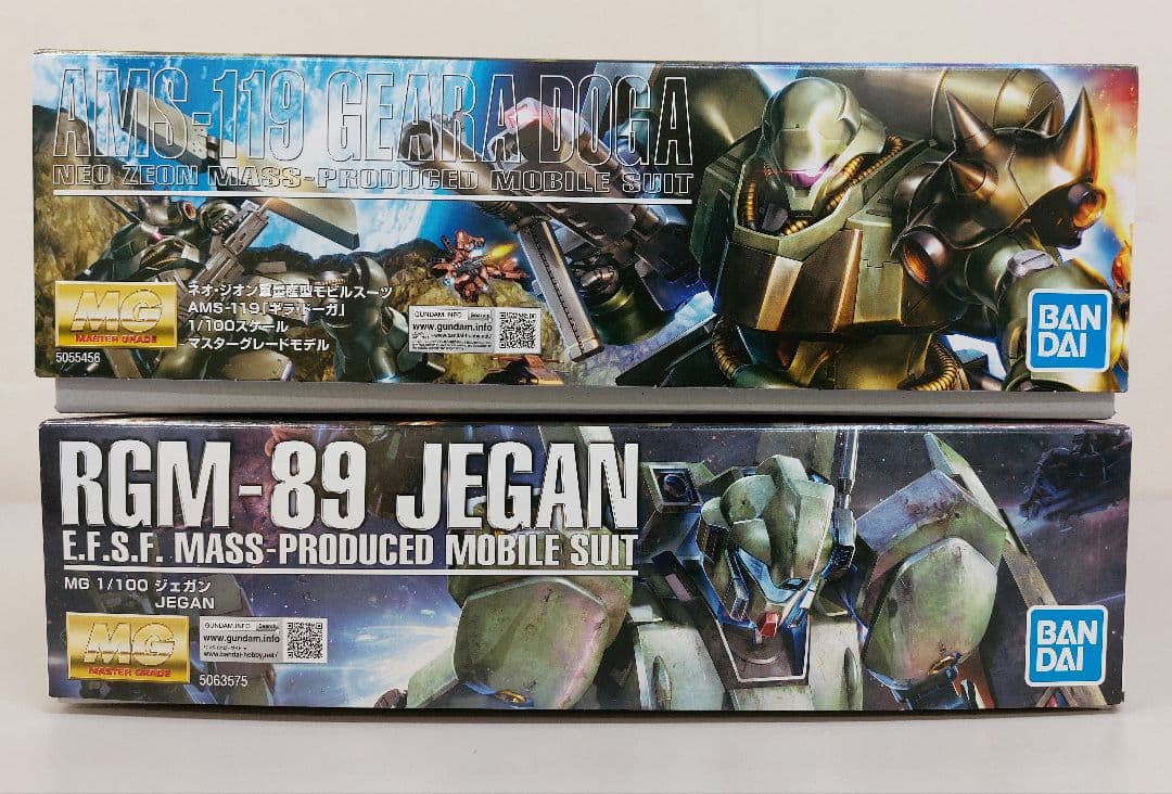 新品未開封　MG 1/100 ギラ・ドーガ　MG 1/100 ジェガン