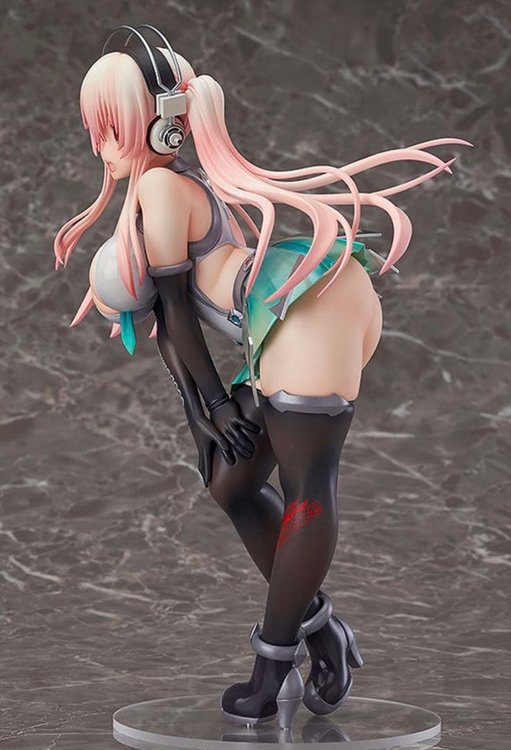 ★新品未開封★ すーぱーそに子 レーシングver. 1/7 完成品フィギュア