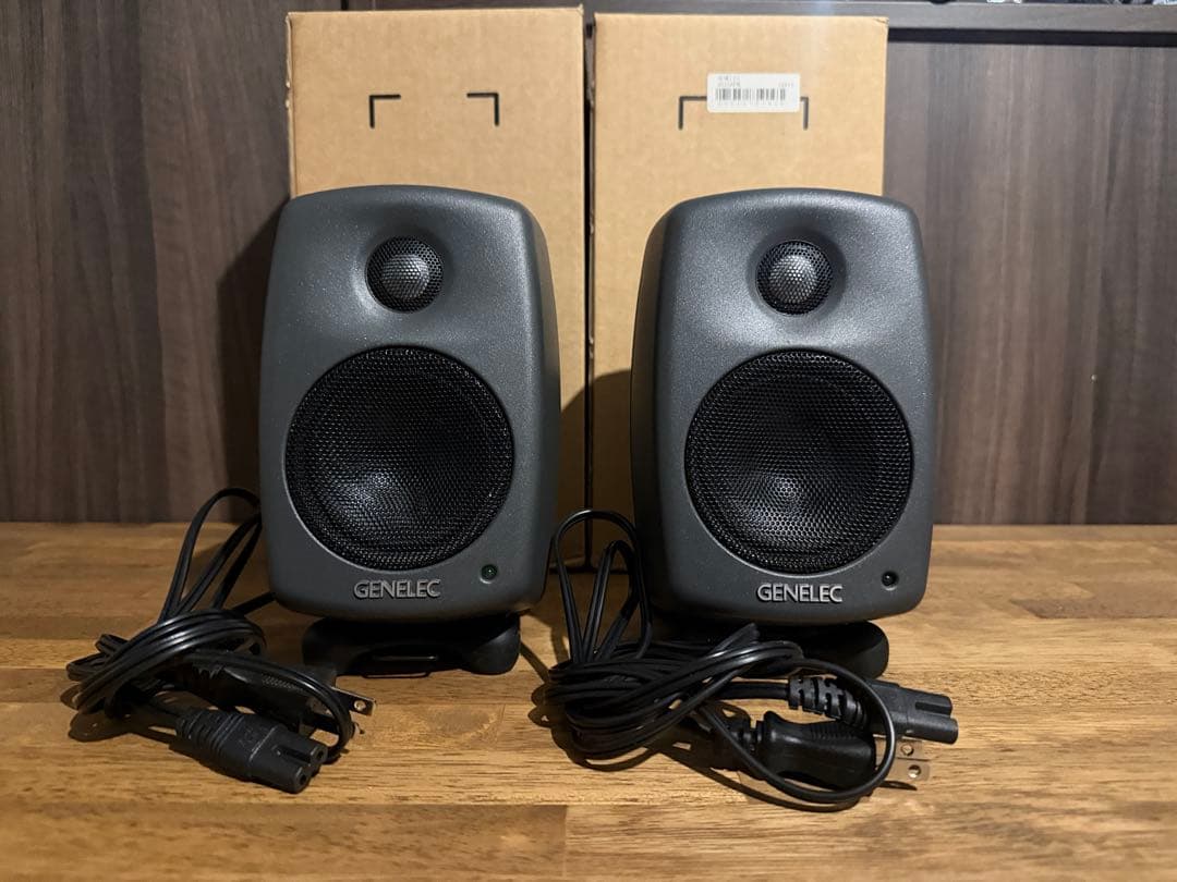 GENELEC スタジオモニタースピーカー 8010a