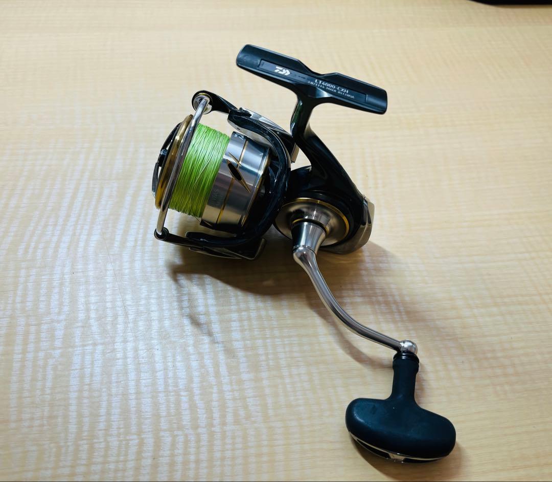 Daiwa 20 LUVIAS LT4000-CXH スピニングリール