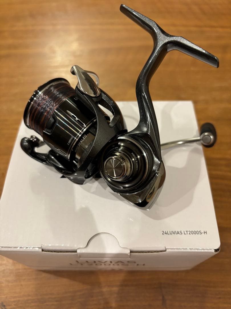 ジ*イ様 DAIWA 24LUVIAS LT2000S-H 美品