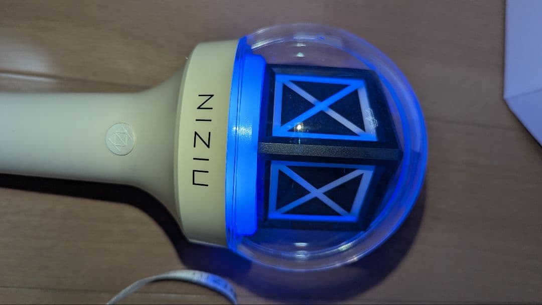 い*。様 NiziU 公式ペンライト OFFICIAL LIGHT STICK