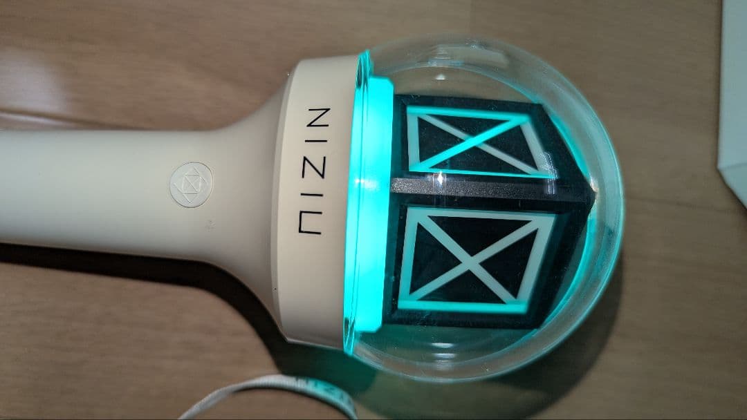 い*。様 NiziU 公式ペンライト OFFICIAL LIGHT STICK