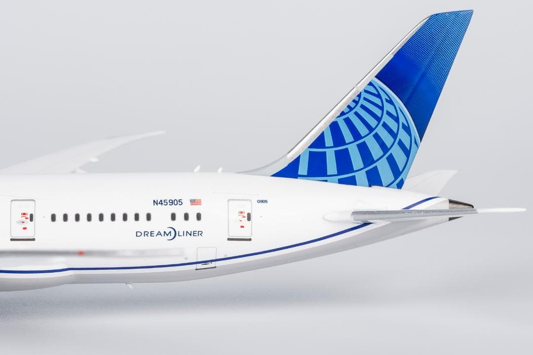 ユナイテッド航空 787-8 ドリームライナー N45905 1/400