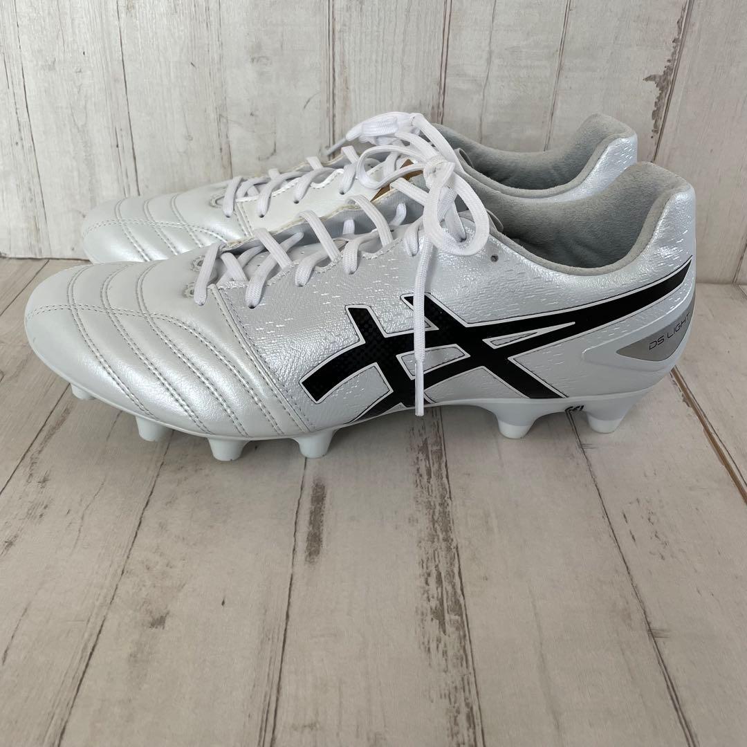 新品 asics サッカースパイク 28cm 白 ディーエスライトアドバンス