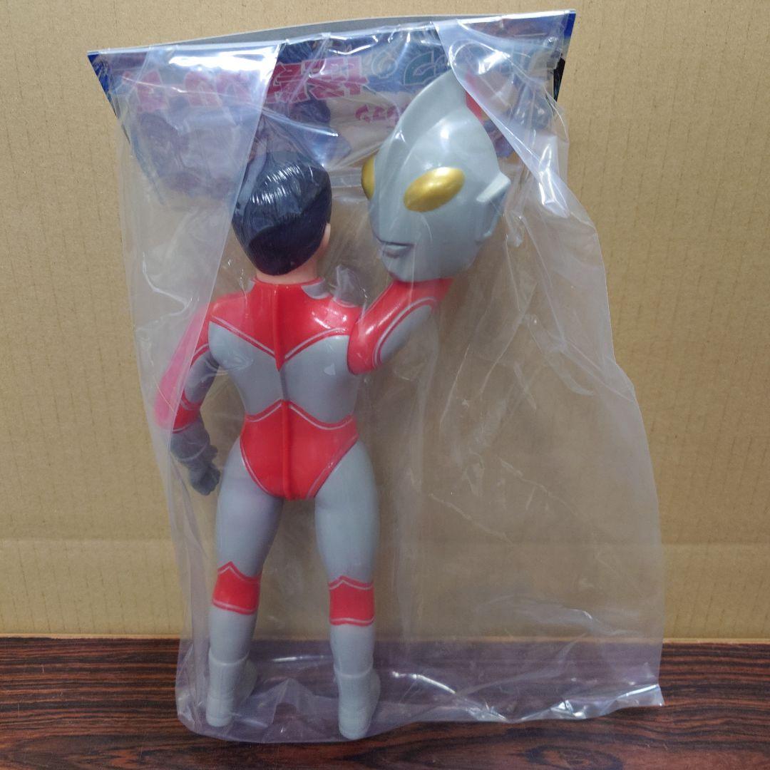 ブルマァク　マスク取れ大帰ってきたウルトラマン　レトロカラー　ソフビ　墓場の画廊
