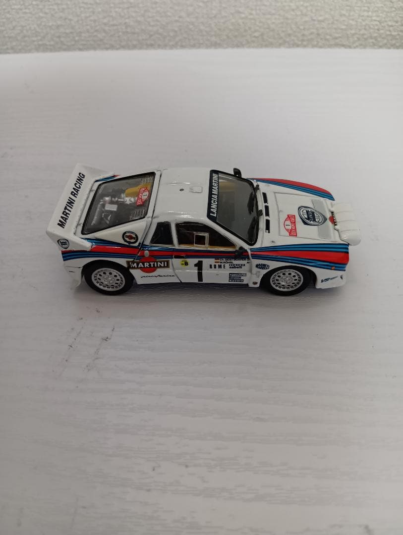 京商 Lancia 037 Rally \"MARTINI\" 1984