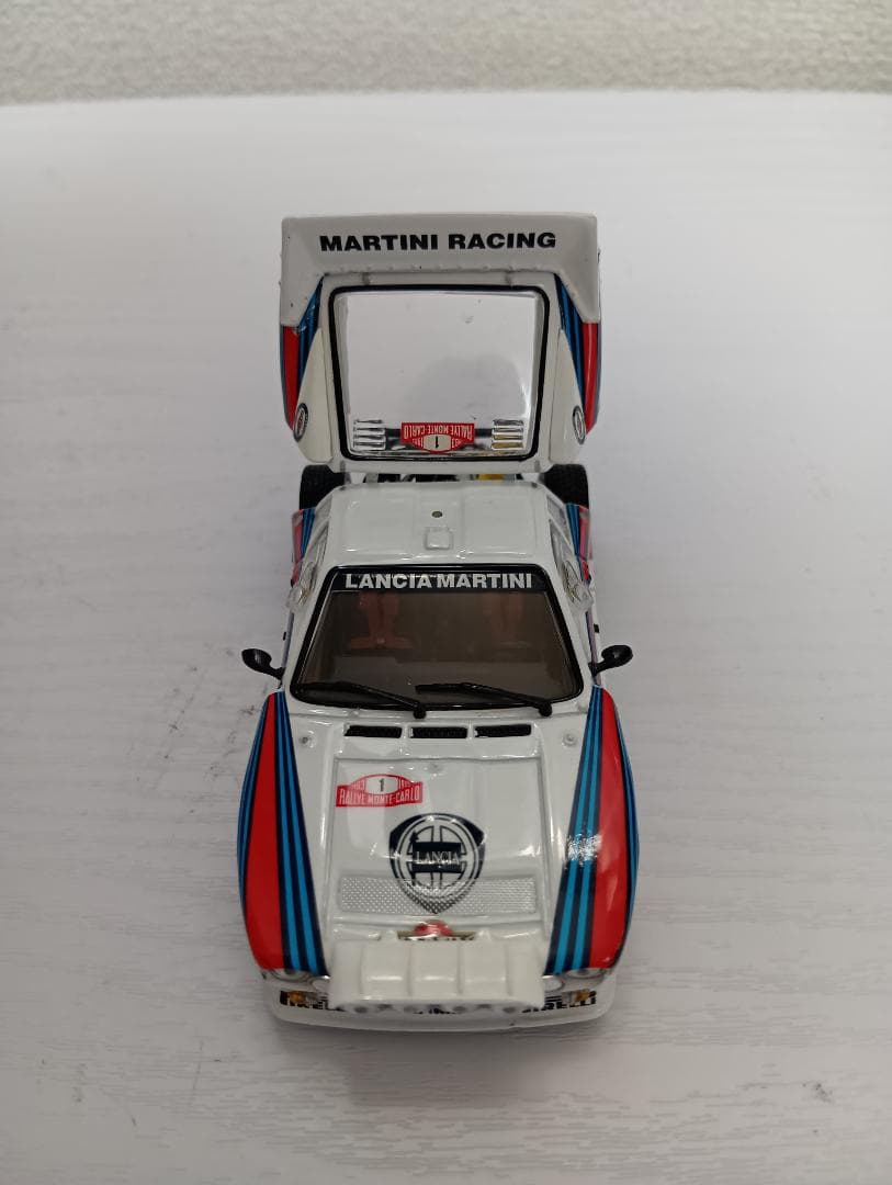 京商 Lancia 037 Rally \"MARTINI\" 1984