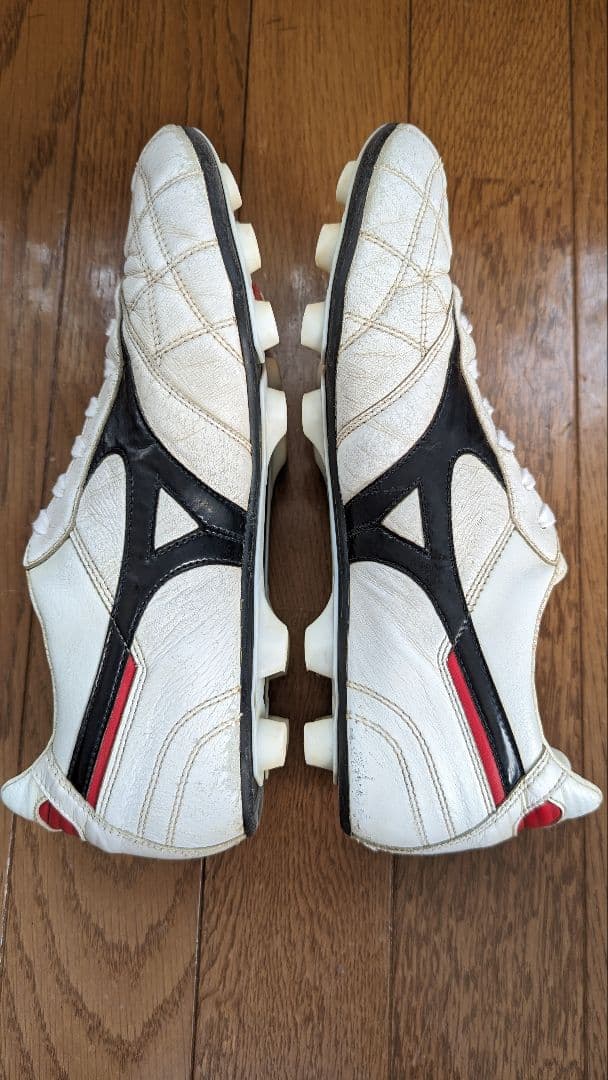 ミズノ　モレリア　ショートタン　サッカースパイク　Mizuno Morelia
