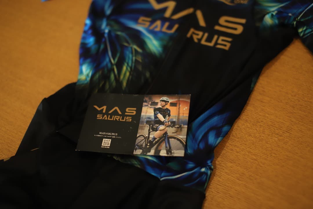 MAS X SAURUS WAVE ONE サイクルジャージ「マサ・高倉正善」