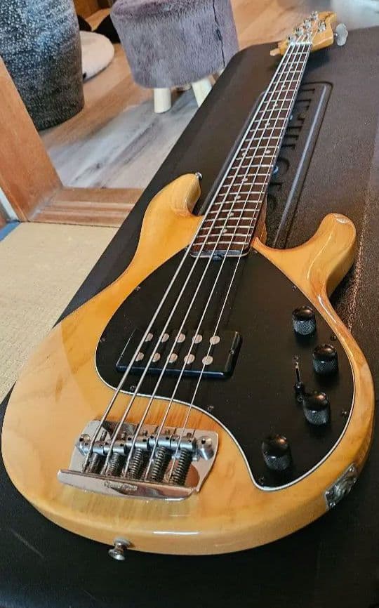 1998MUSICMAN スティングレイ 5