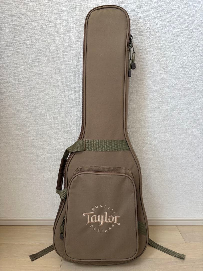 【美品】Baby Taylor ミニアコースティックギター カポ・ピック付き