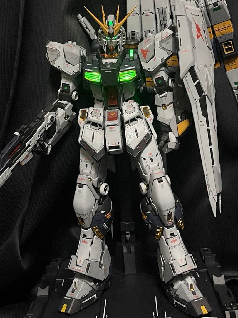 PG UNLEASHED 1/60 νガンダム　完成品模型　塗装済み　一点モノ