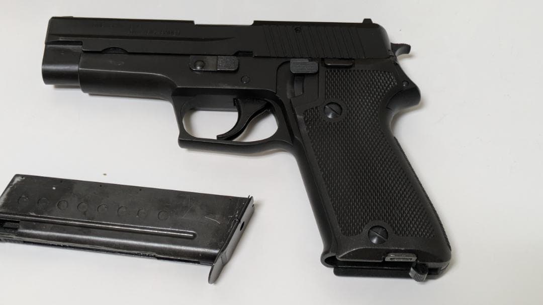 【中古】タナカ SIG P220 Ver.2 陸上自衛隊　HW　ガスブローバック